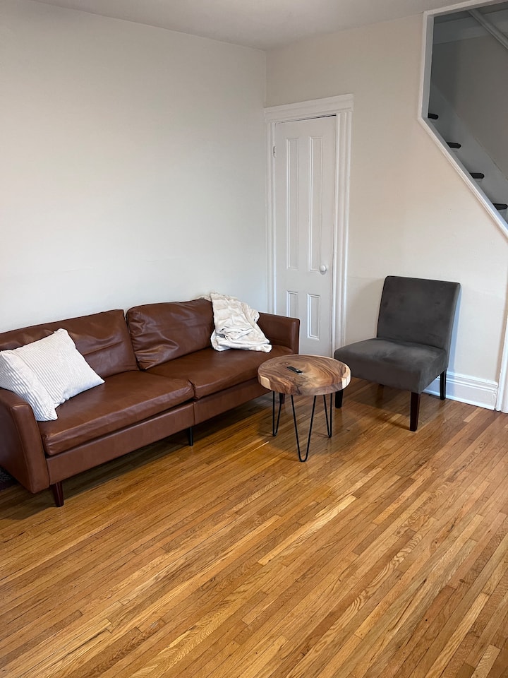 Centrally-located Apartment In The South Wedge - Rochester, NY