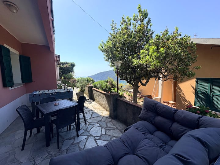 Chill On The Hill - Moneglia