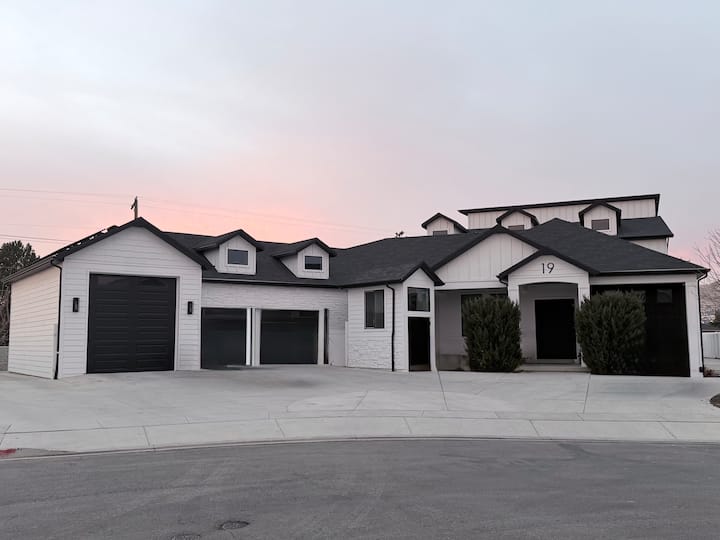 New Bsmt Apartment - Separate Entrance - Lehi, UT