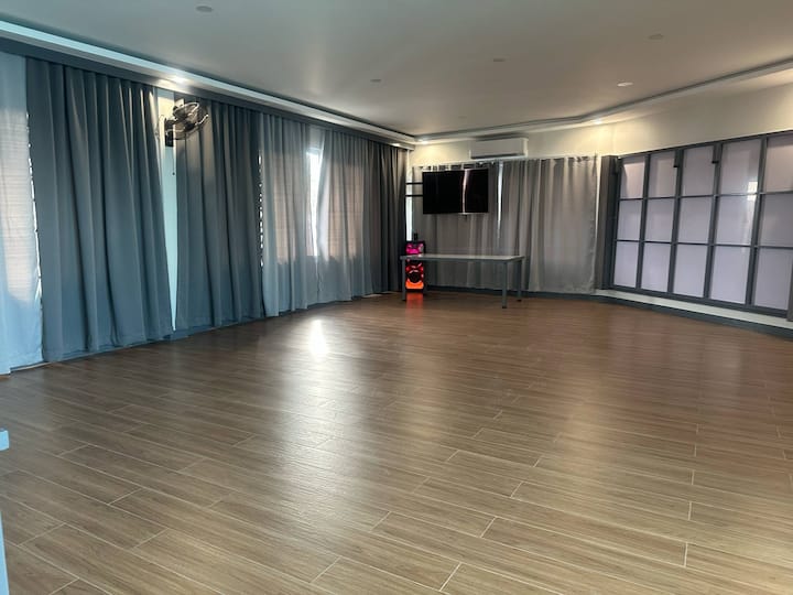 Events Place Or Overnight Stay In Taytay - Taytay