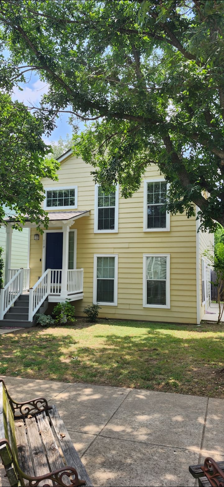 The Cozy Condo - San Marcos, TX