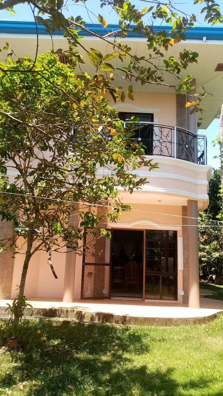 House In Camiguin-near Mantigue Island - Camiguin