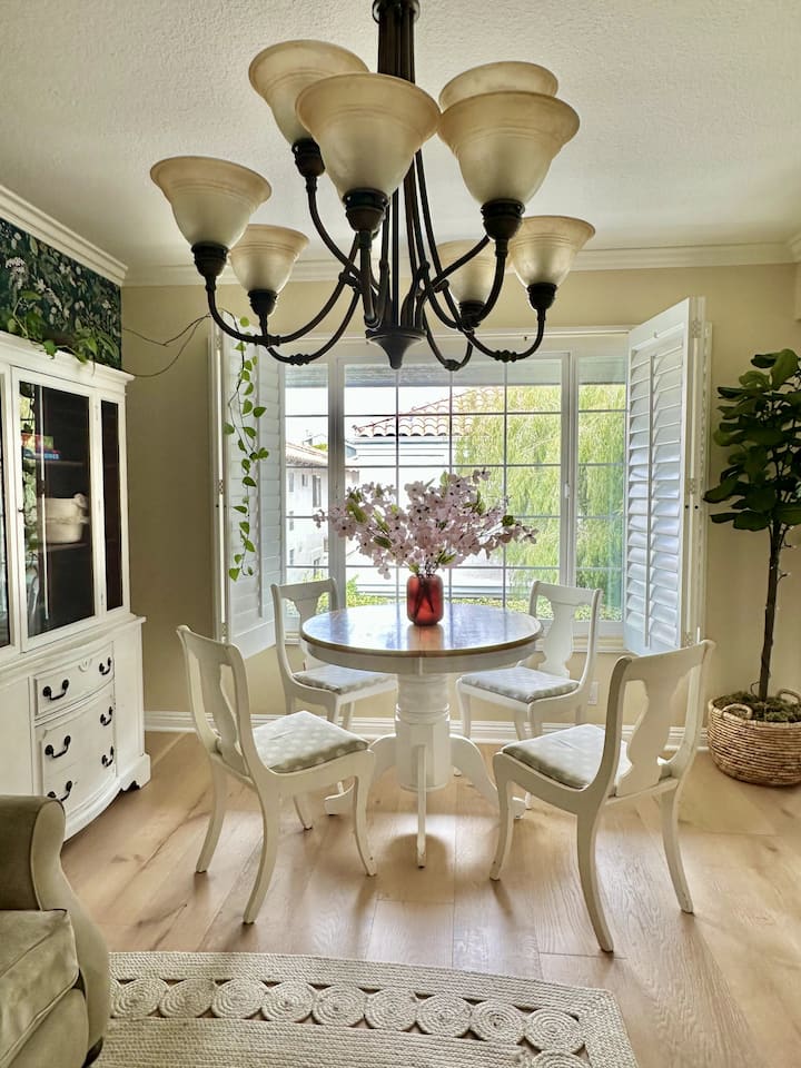 Tranquil Townhouse: Great For Groups! - Torrance, CA