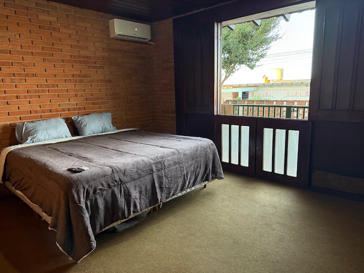 Suíte Com Ar Cama King E Closet - Botucatu