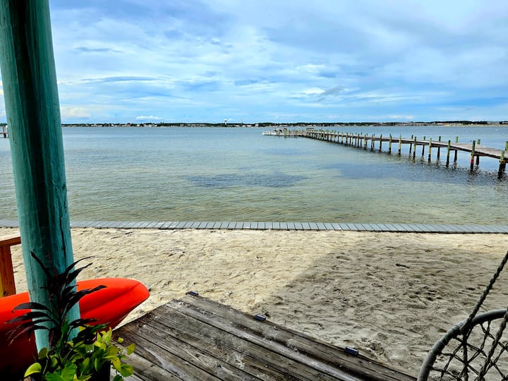 Steps To Water, Dock, Kayaks, Fishing, Pool, Quiet - Navarre Beach, FL