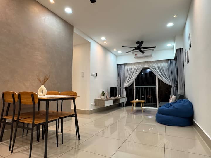 Kl | 3br 3bath @Near Trx &Midvalley |Tv Box & Pool - Kuala Lumpur