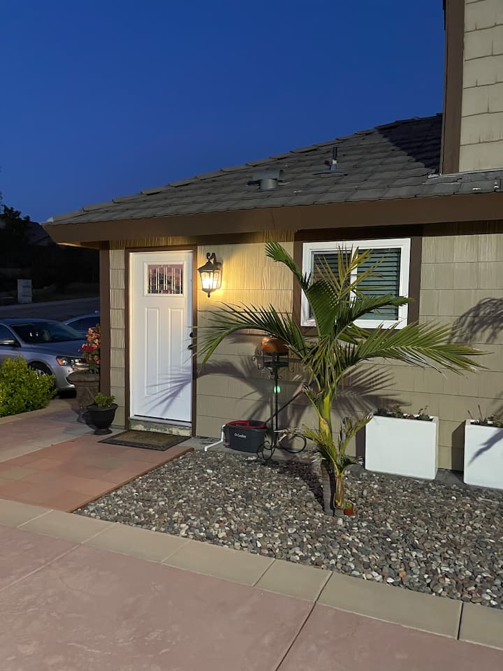 Comfy City Dwelling - Moreno Valley, CA
