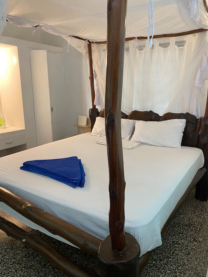 Torie’s Little Peaceful Home - Diani Beach