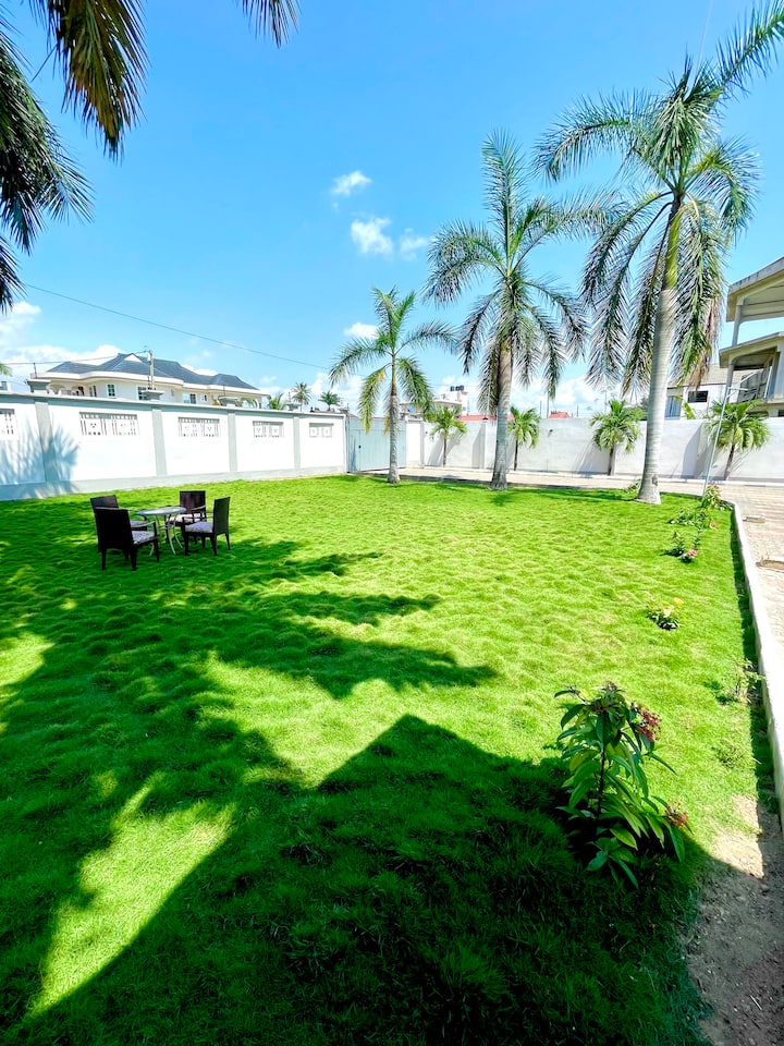 Stand Alone Villa Beautiful And Designed Garden - Dar es Salaam