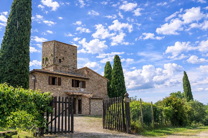 Scappo In Umbria, Torre Angelina - Italy