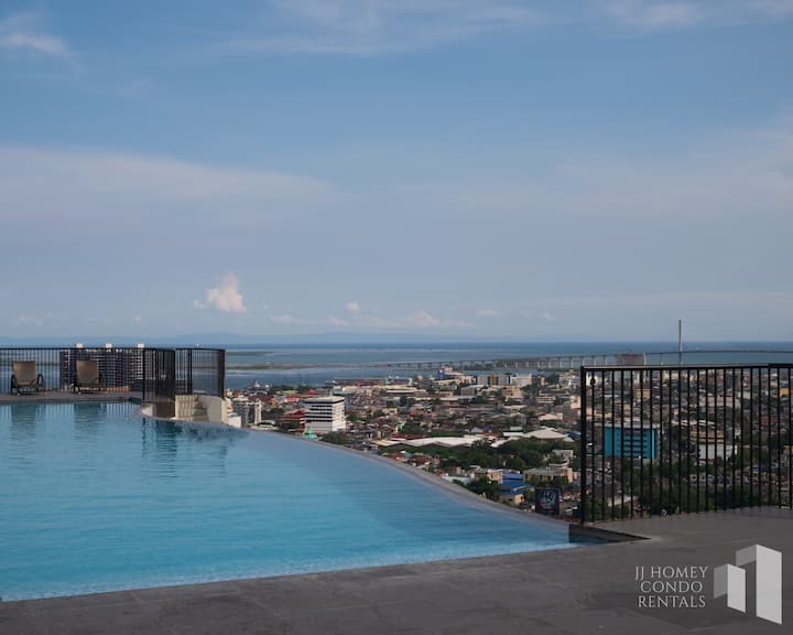 Condo W Netflix And Disney+| Calyx Res. Ayala Cebu - Cebu City