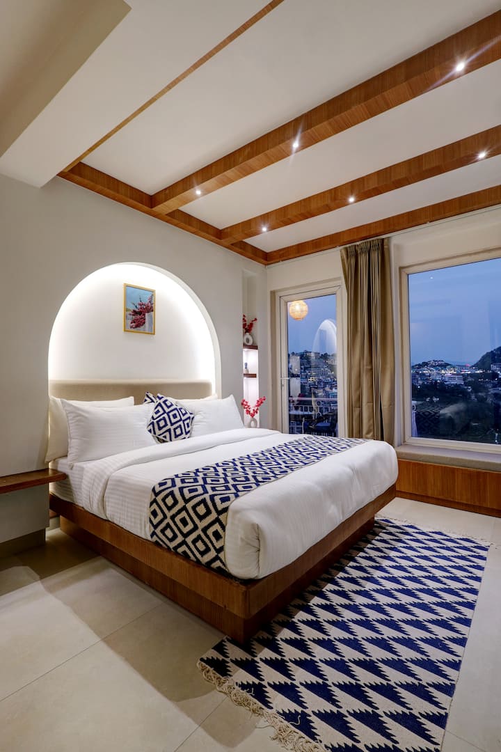 Mist-2 Bed Suite With Private Terrace - Mussoorie