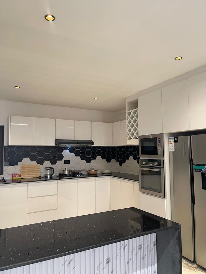 Nakasero 3bedroom And Small Maid Room - Uganda