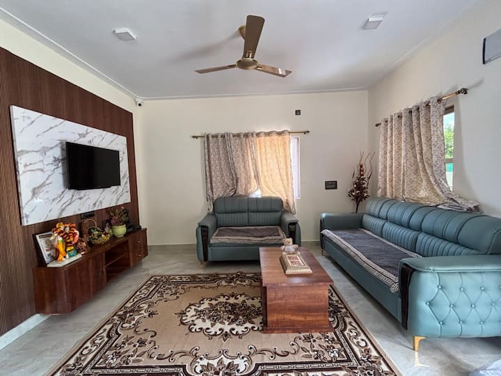 Ss Royal Farm 4bhk Luxurious Villa - Pen
