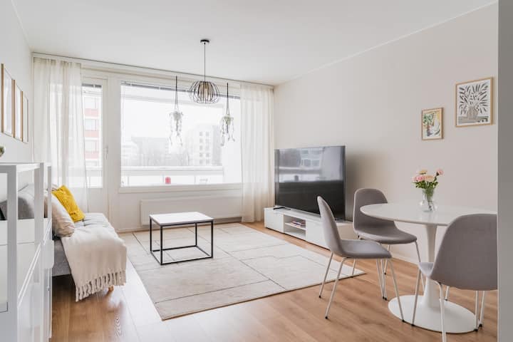 City Home • Ev Charger & Private Parking Included - Helsinki