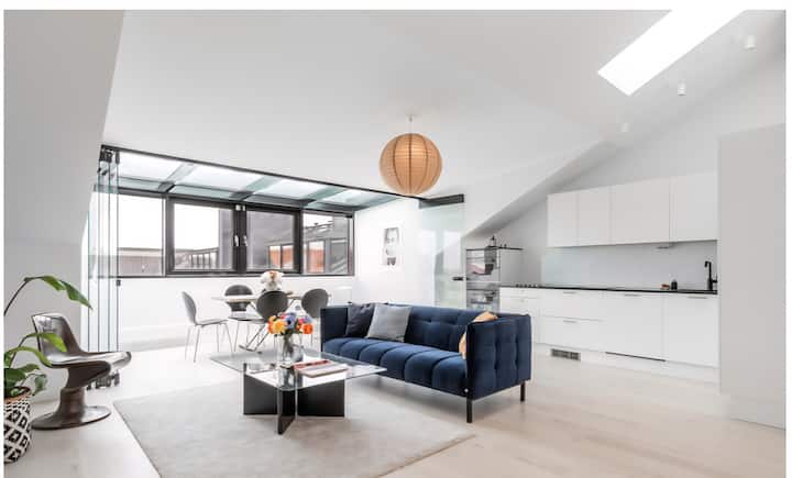 Tyylikäs Huoneisto Kattojen Yllä - 赫爾辛基