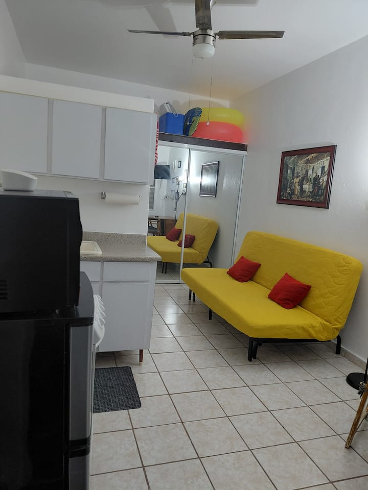 Quaint Studio, Private Parking, Walk Everywhere. - San Juan