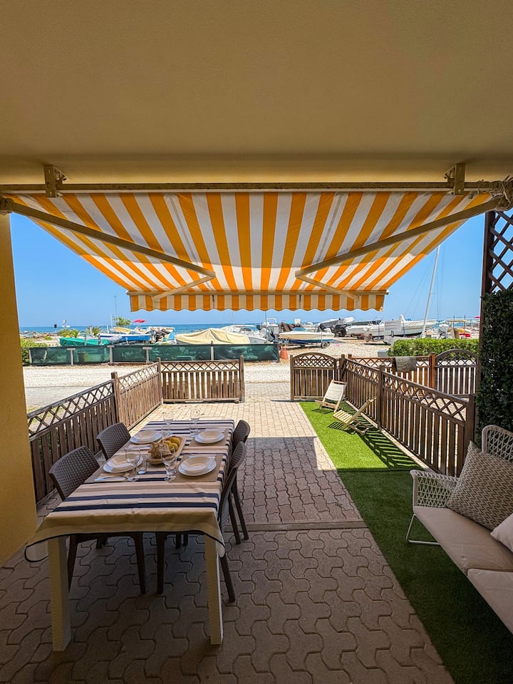 Casa Carmen: Relax Frontemare (Parcheggio Privato) - Fano