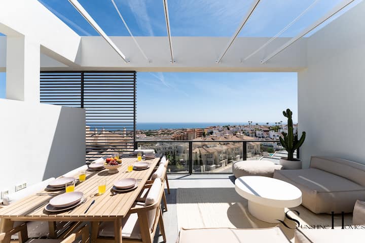 Luxury 3 Bed Mijas Villa, Sea View, Pool & Jacuzzi - Calahonda