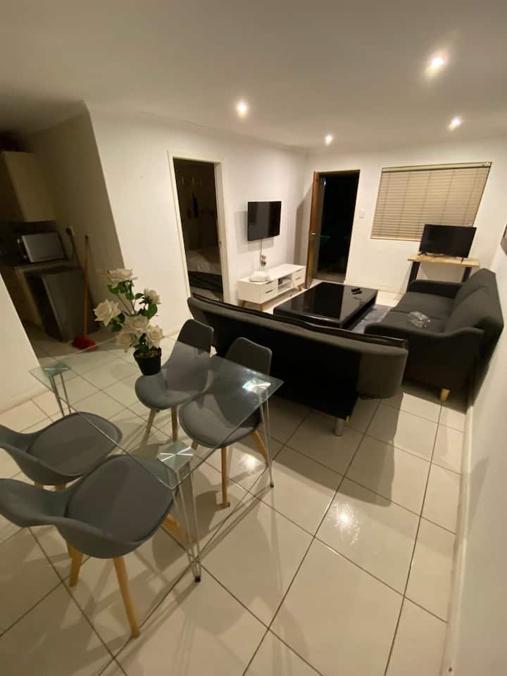 Sleepwell Retreat
Self Catering - Tembisa