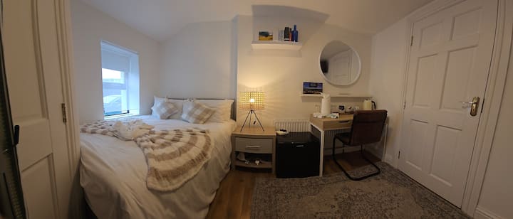 The Cosy Retreat. Great Location - 高威