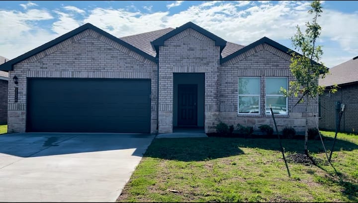 Brand New Home, 4 Beds Bison Ridge Retreat Ft Sill - Lawton, OK
