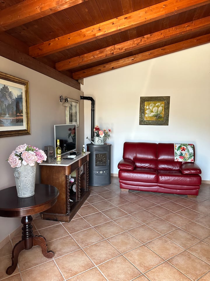 Villa Ampola, Villetta Accogliente Con Piscina - Gaète