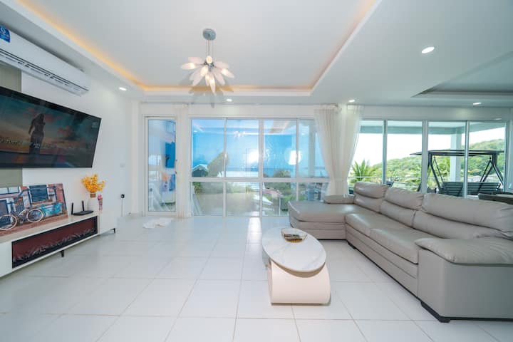 4-bedroom Seaview Villa | 50m To Beach - Phuket