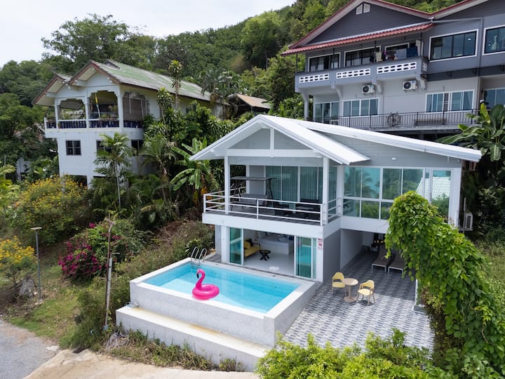 4-bedroom Seaview Villa | 50m To Beach - Phuket
