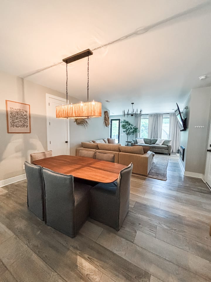 Olive Branch Villa. Luxury Accommodations Downtown - McMinnville, TN