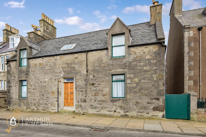 30 Hillhead, Central, Lerwick - Lerwick