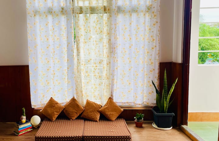 Walking Dist From Mg Marg - Pvt Kitchen N Balcony - Gangtok