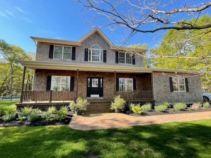 Beautiful Farmhouse – Close To Beaches & Vineyards - Westhampton Beach, NY