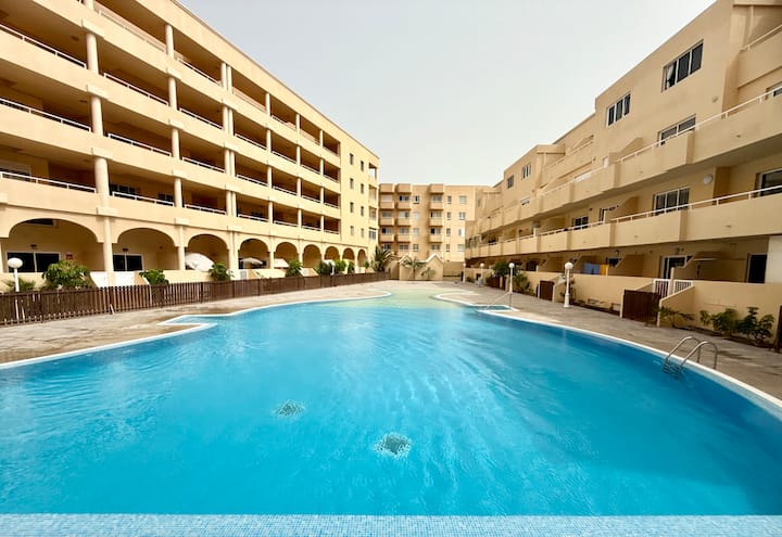 Oceanside Apartment In Medano. - Tenerife