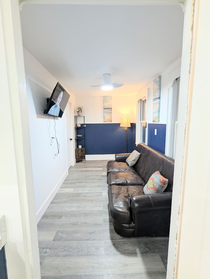3bd, Pet Friendly, Free Parking - Old Orchard Beach, ME