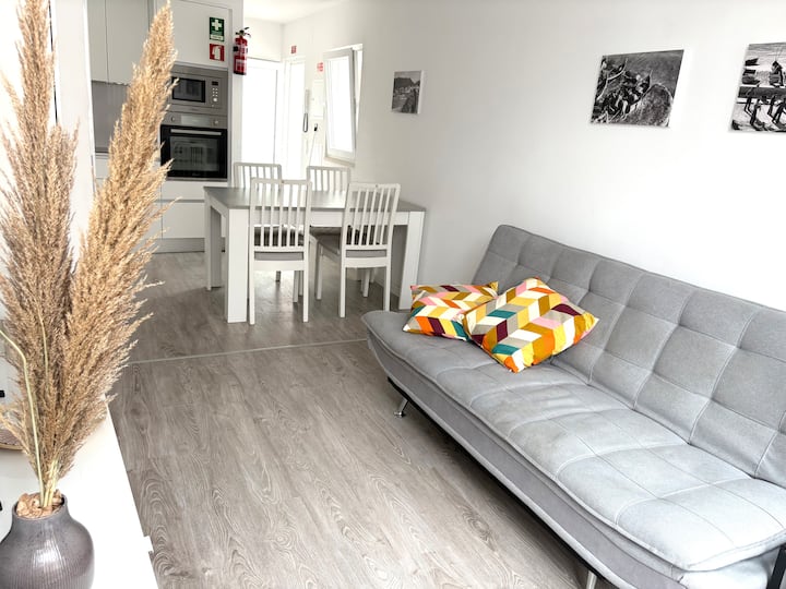 Casa Luminosa | 160m To Beach & Historic Center - Sesimbra