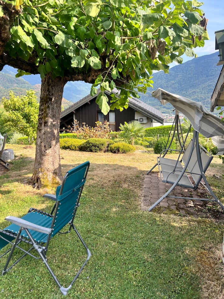 Appartement  En Rez De Jardin 2 Pièces Belle Vue - Albertville