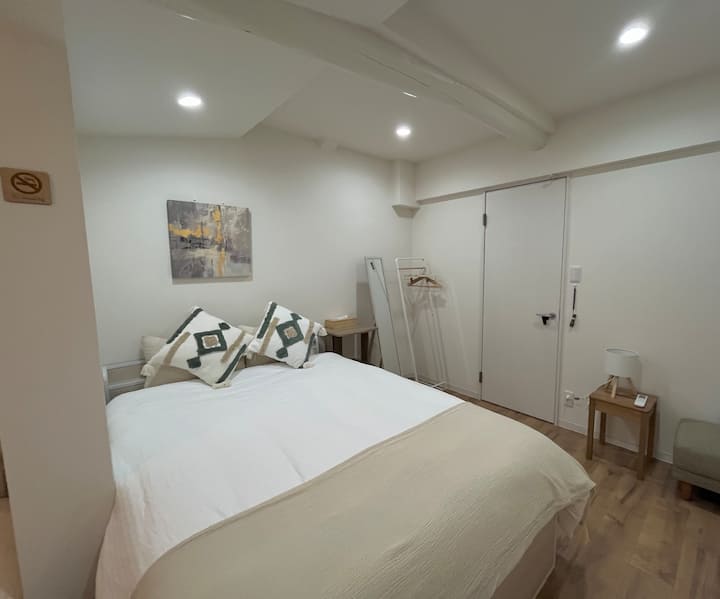 Newopen /Usj行きバス停すぐ/難波梅田近い/キッズコーナー/家族に人気一軒家/銭湯&アート - Osaka