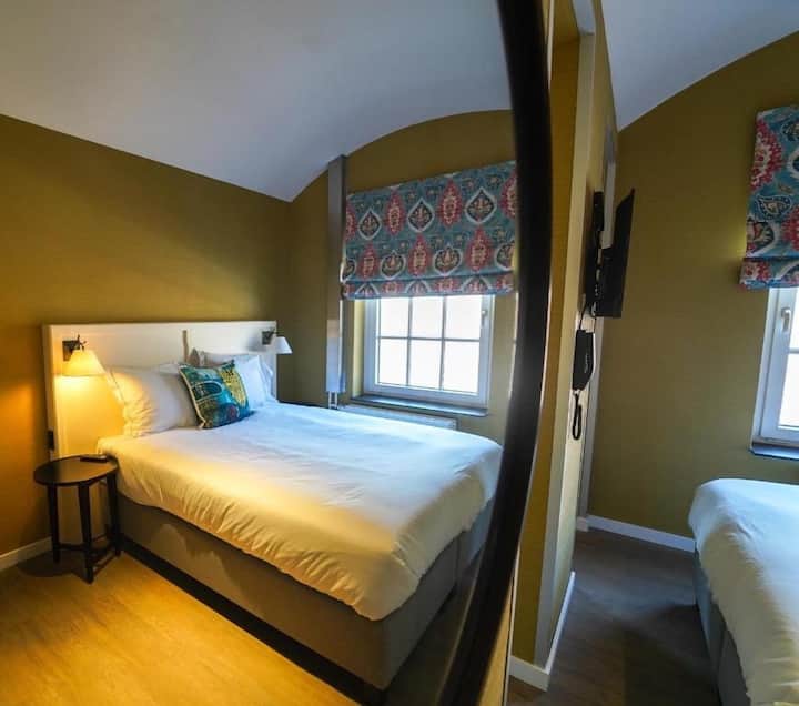 Historic Cell Room With Modern Features - Egmond aan Zee