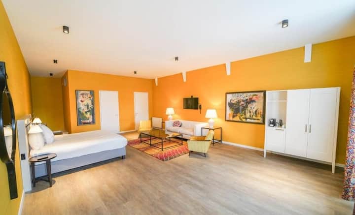 Charming Stay In Unique Former Prison Room - Castricum