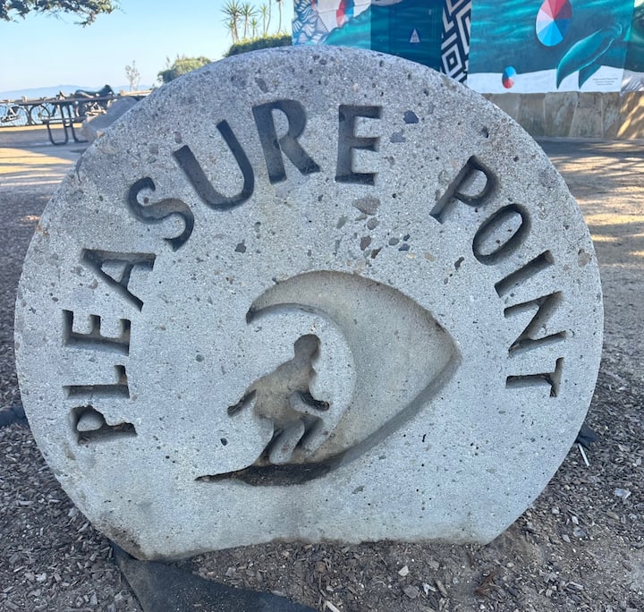 Surfers Paradise Pleasure Point - Capitola, CA
