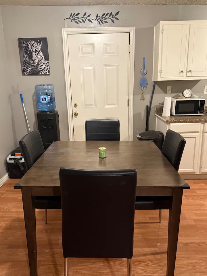 Cozy Furnished Room W/ Utilities - Dallas, TX