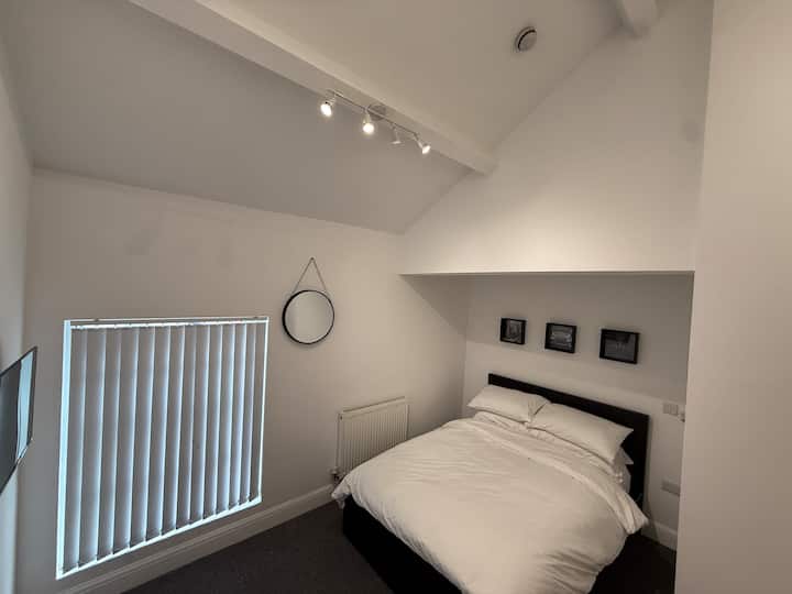 Modern Flat In Central Liverpool - Birkenhead