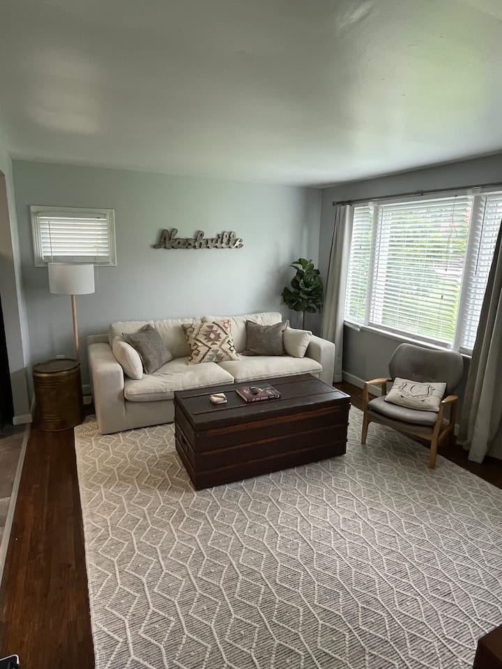 The Shelby Stay - Walk To Everything! - Nashville, TN