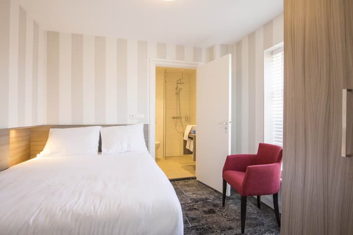 Relax In A Hidden Gem Of Dutch Heritage! Breakfast - Middelburg, Netherlands