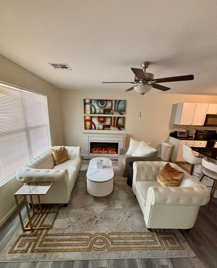 Modern Comfort In A Cozy 3-bedroom Home - Salina, KS