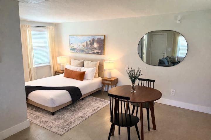 Bishop Arts Guest Cottage - Highland Hills - Dallas