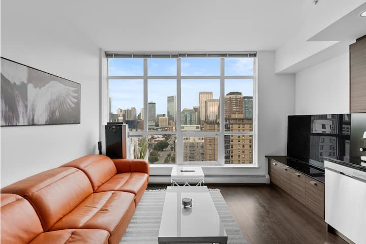 City's Best View – Heart Of Downtown - Calgary