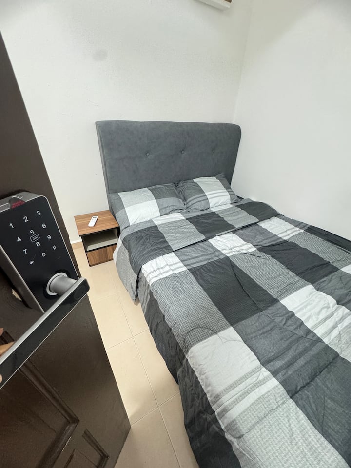 Room2️⃣ Self Check In - Malaysia