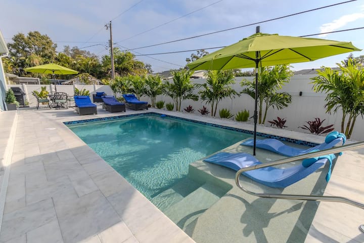 Bright New Home • Family Oasis Near The Shore - Venice Beach, FL